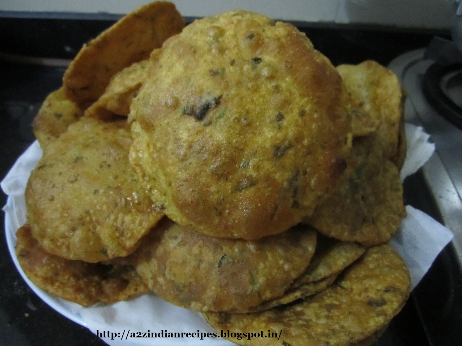 a2zindianrecipes: Methi Puri