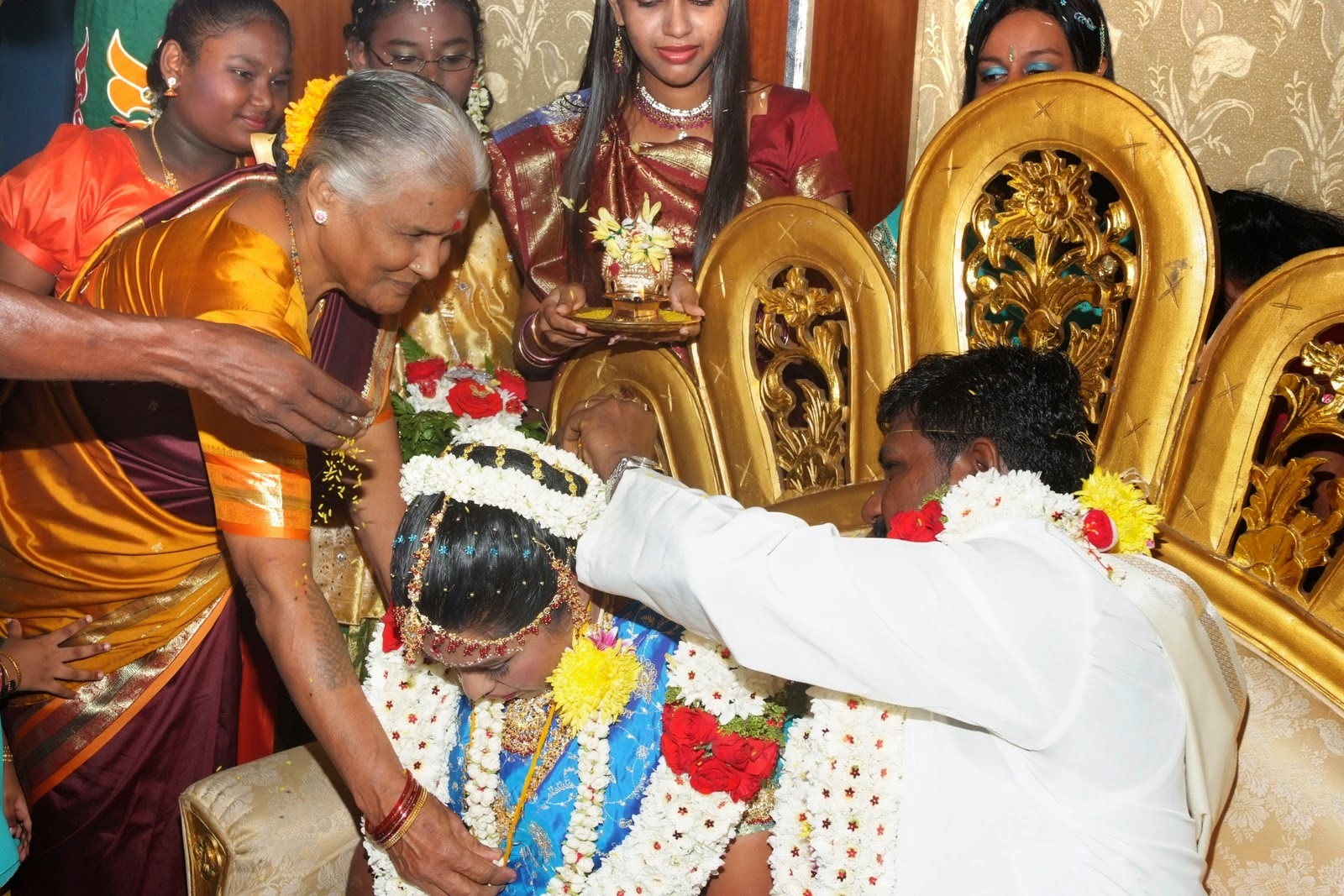 Pengajian Malaysia DKM1C: Adat Perkhawinan Masyarakat India : Arah ...