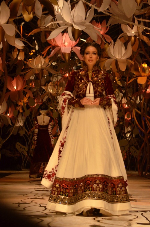 Rohit Bal Collection At PCJ Delhi Couture Week 2013 | Fashion Centar