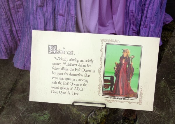 Hollywood Movie Costumes and Props: Snow White gown and more Once Upon ...