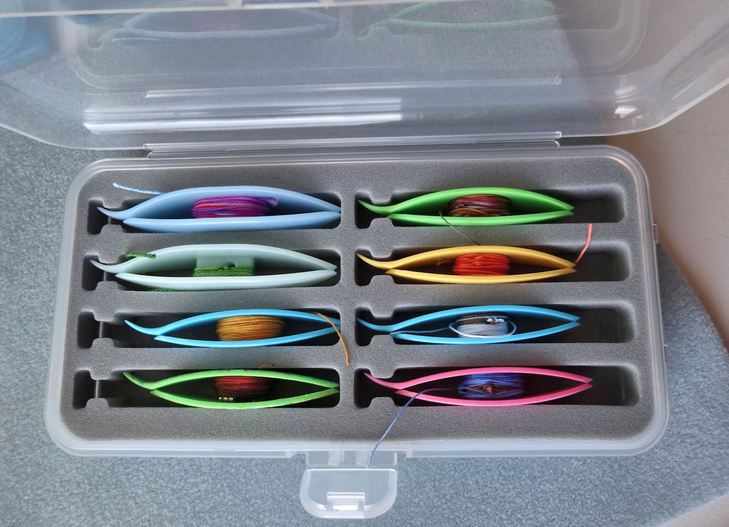 Yarnplayer's Tatting Blog: New Clover Bobbin Shuttles and Cases Review