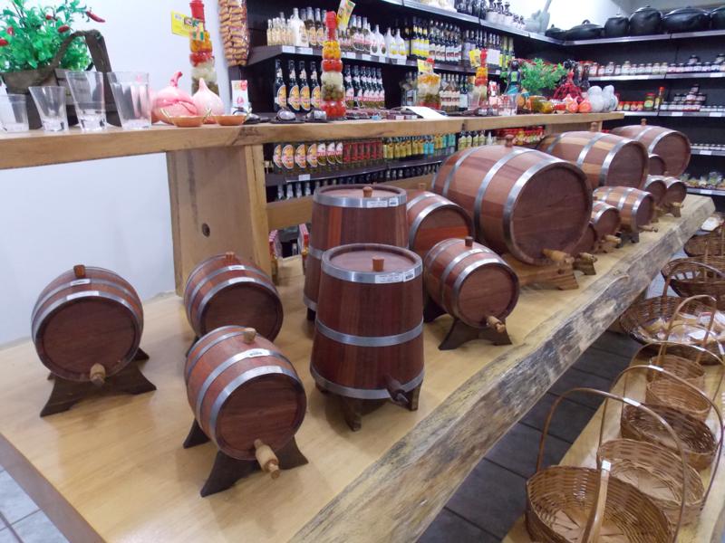 ARMAZÉM PEDROSA: TONÉIS-BARRIS-CAROTES