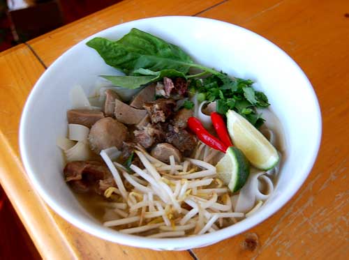 Hmong Can Cook: Homemade Vietnamese Pho Broth