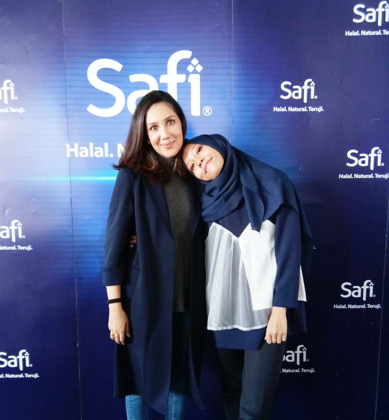Launching dan Blogger Gathering Safi White Expert Oil Control & Anti ...