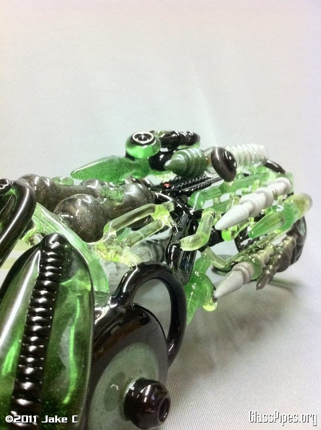 Passion for Pot: Fully wearable and functional bionic arm pipe!!!