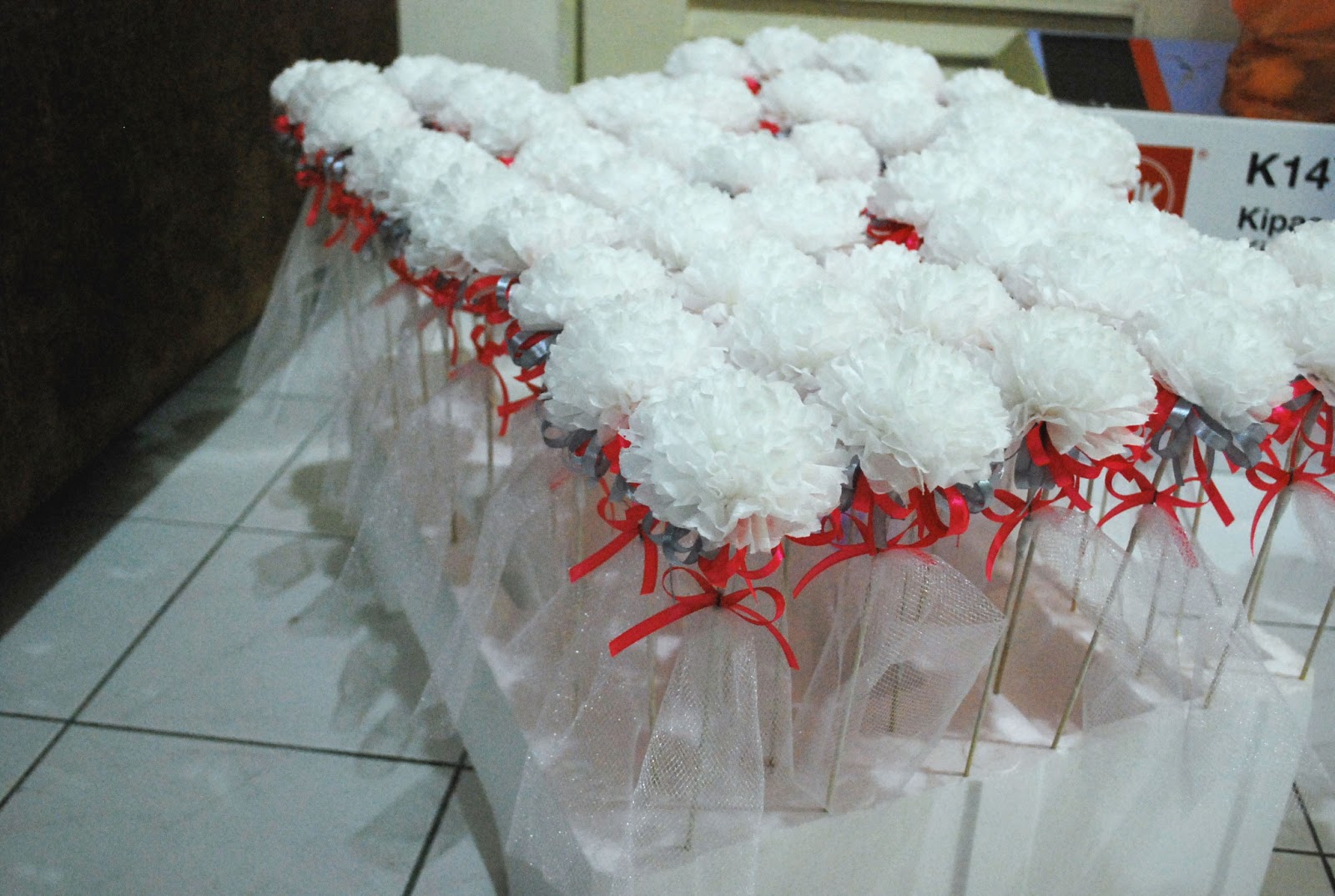 Gubahan Hantaran Indahkraft: Bunga Telur Tisu