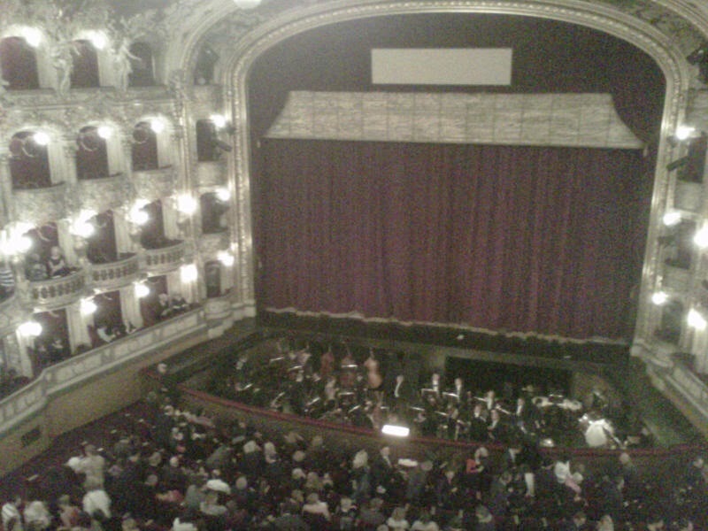 Praga en Español: Una noche en la ópera de Praga