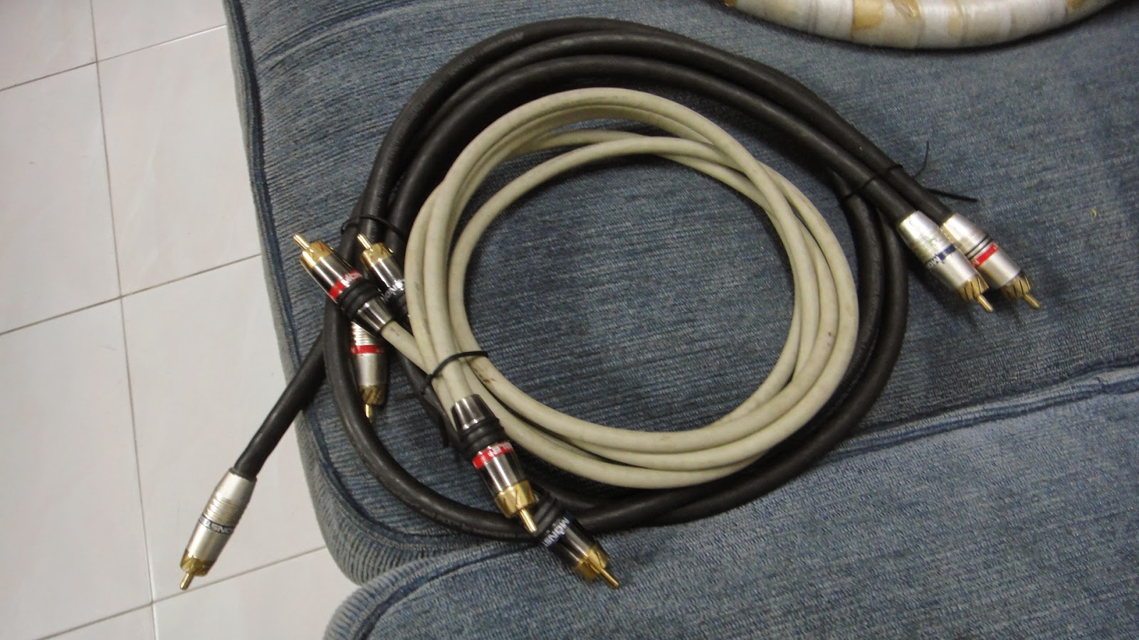 Monster cable M1000i & M350i interconnoct cable (Used)SOLD