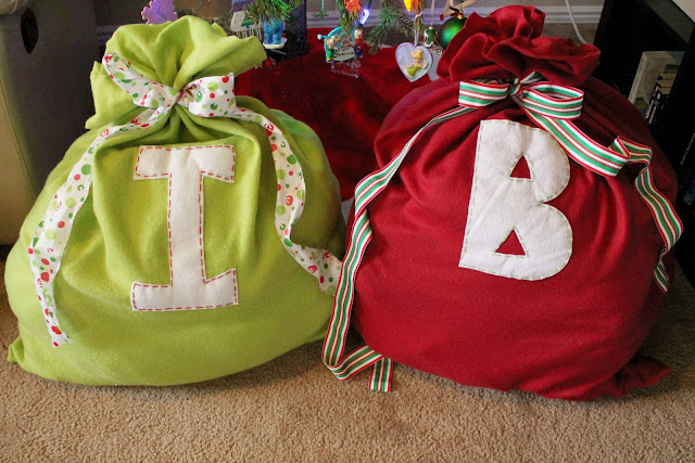 listfullyblissful: DIY Santa bags