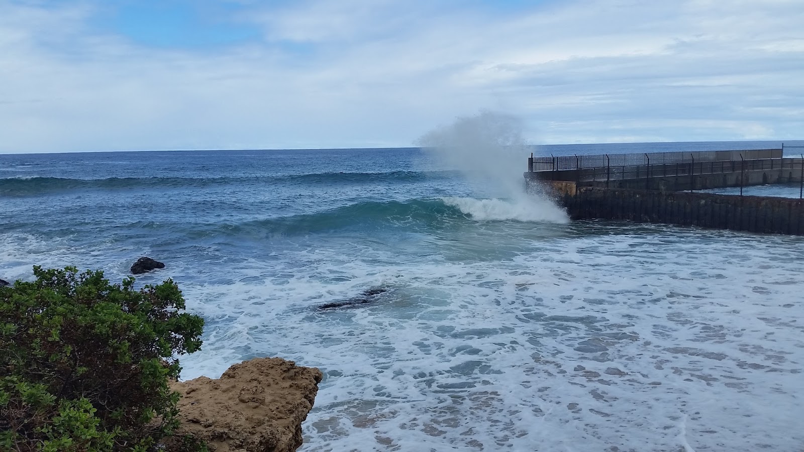 Breathing Underwater: Electric Beach (Kahe Point Beach Park)