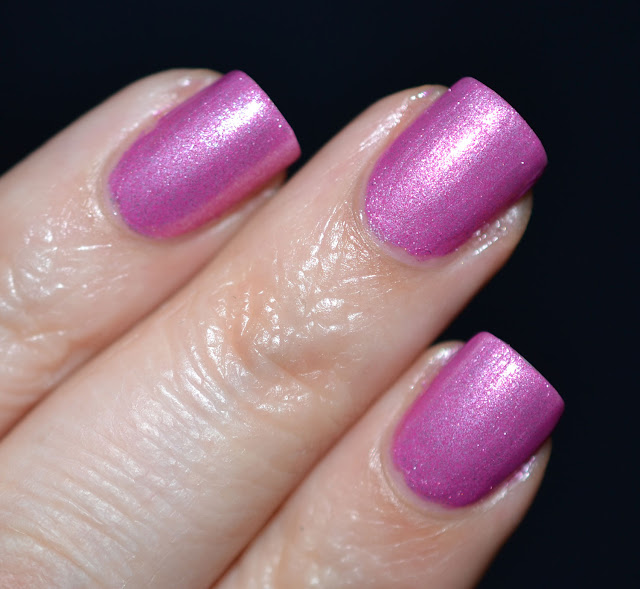Lacky Corner: Zoya Rory