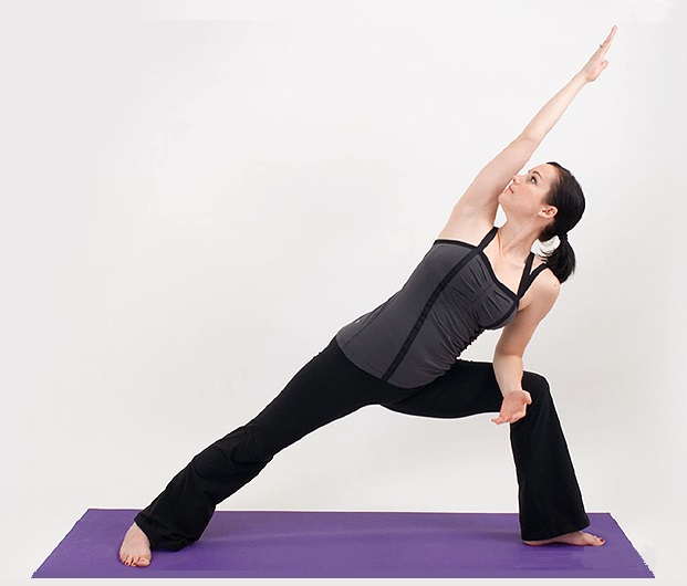 Yo Practico Yoga: Cómo hacer la Postura del Ángulo Lateral Extendido en ...