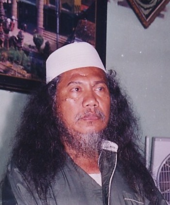 Pagar Nusa Kebumen: KH. GUS MAKSUM JAUHARI / GUS MAKSUM