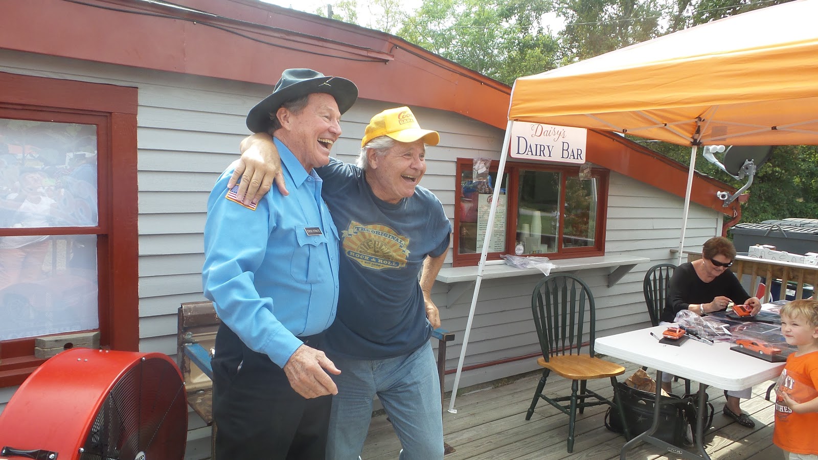 Dukes of Hazzard Collector: Enos Strate - Sonny Shroyer at Cooter's in ...