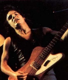 Bandas e Cantores: Baixista Mark Whitmore Evans – AC/DC
