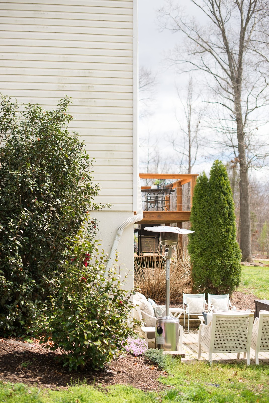 Domestic Fashionista: Spring At The Farmhouse