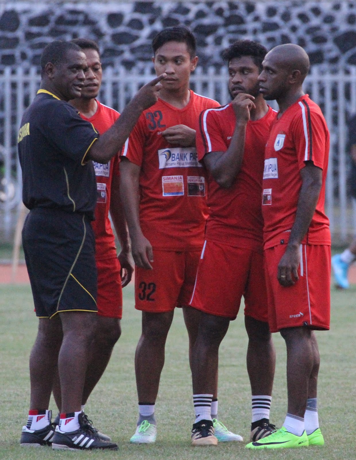 KLEMEN TINAL (Wagub Papua 2013-2018) ~ Papua Note