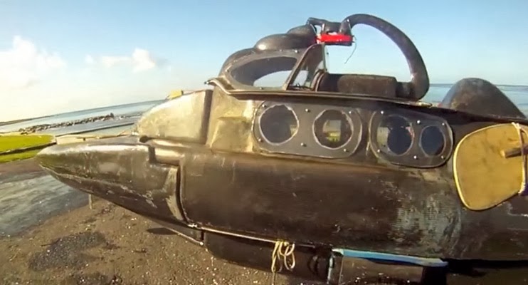 Tecnoneo: Un aficionado al submarinismo transforma un kayak en submarino