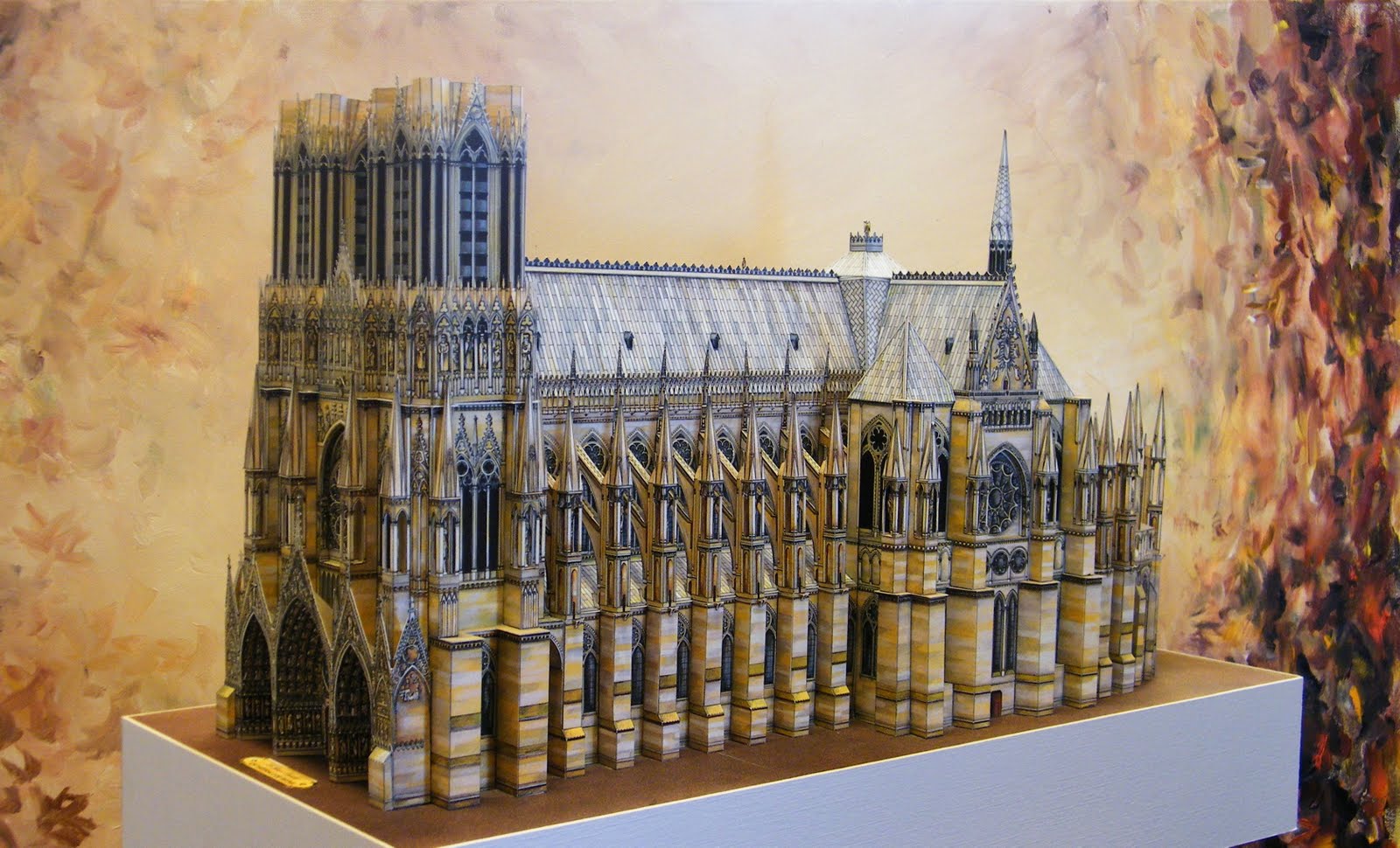 MODELSHIPS & WORLD IN SCALE: Reims Cathedral