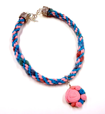 Carmi's Art: A Needle Pulling Thread - My T-shirt Yarn Article