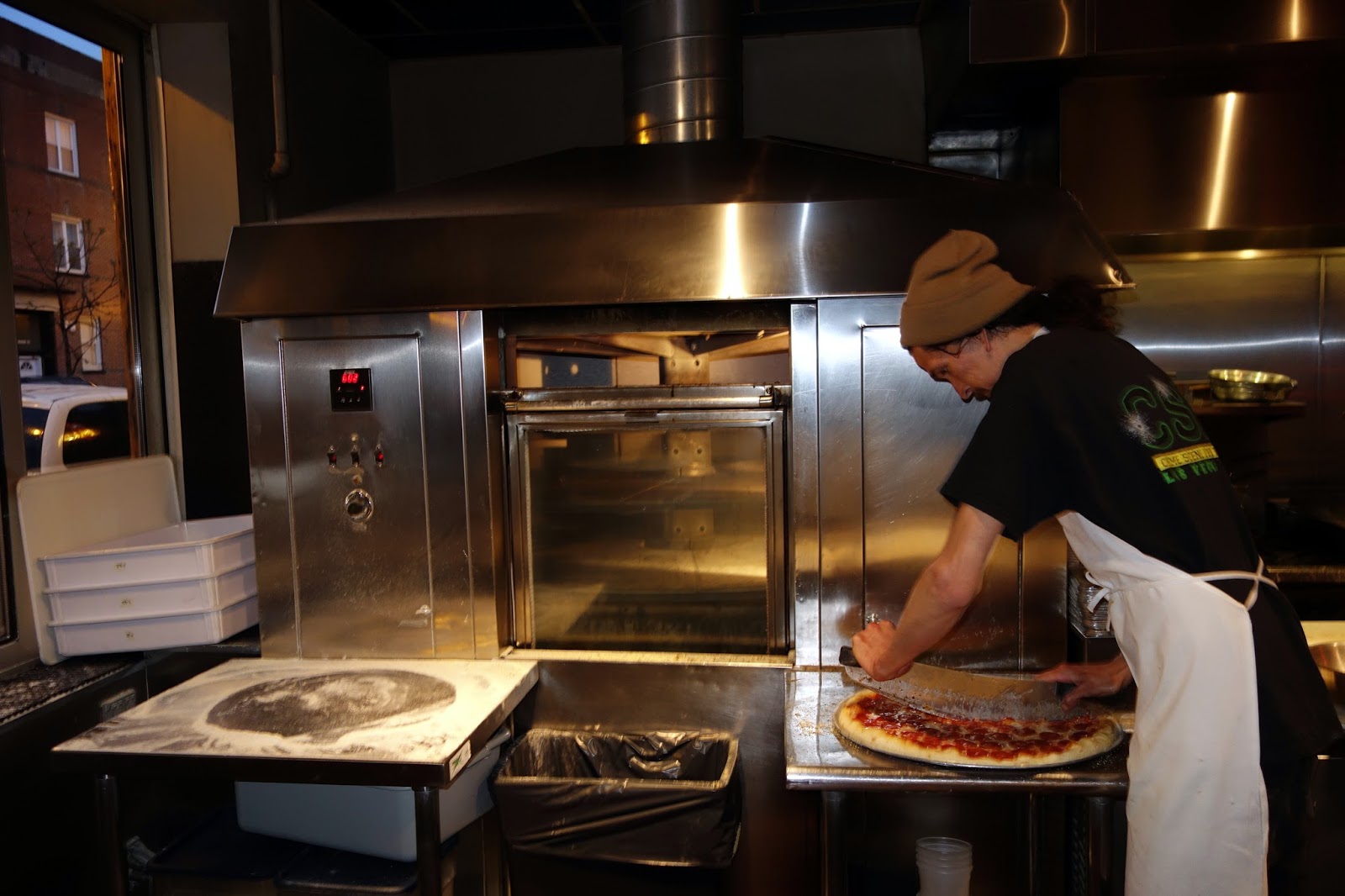 Pizza Quixote: Review: The Boiler Room, Chicago IL