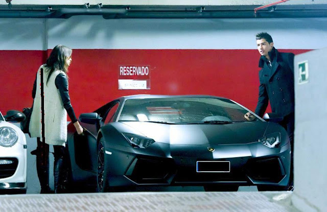 The car collection of Cristiano Ronaldo with photos and table - Garage Car