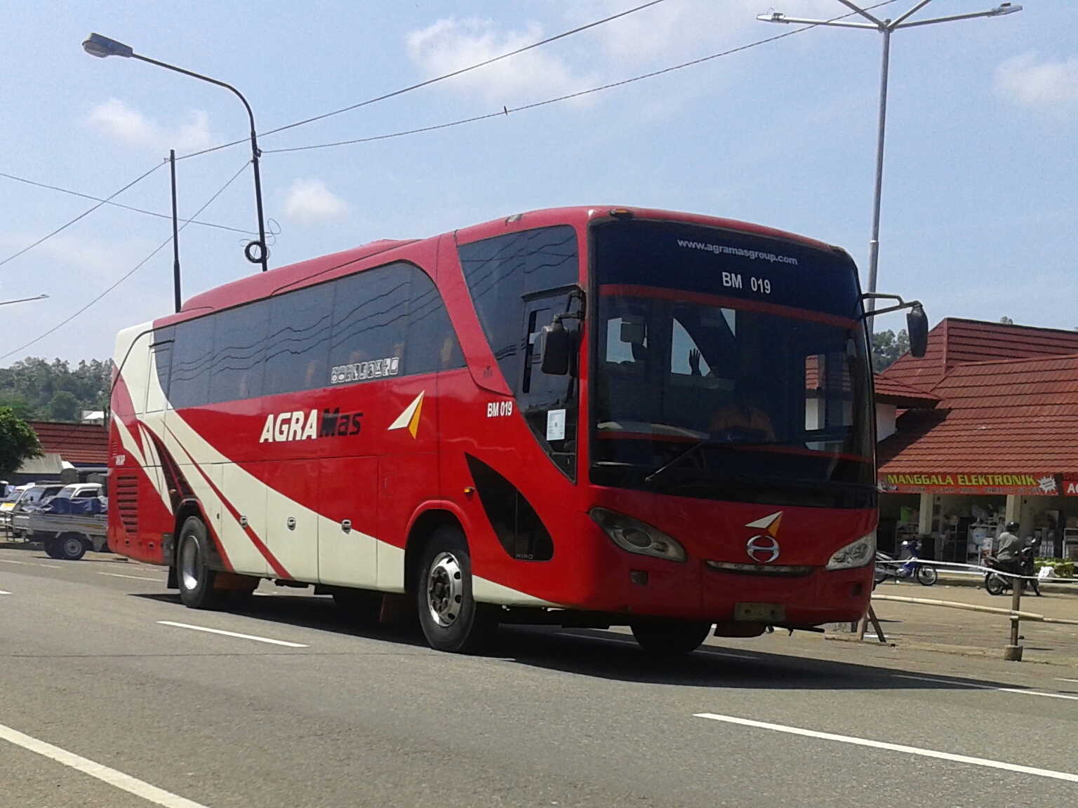 Caper Touring "One Stop Journey": Po. AGRA MAS Bus Malam Series