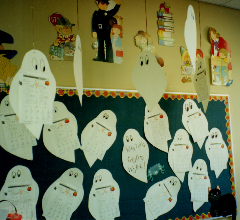 ELEMENTARY SCHOOL ENRICHMENT ACTIVITIES: HALLOWEEN BULLETIN BOARDS