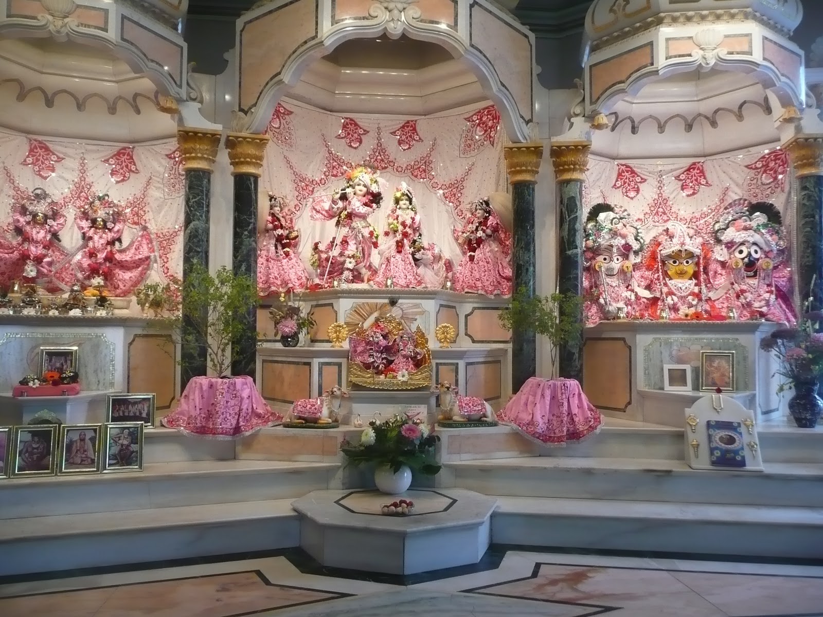 Nimrita en haar spirituele pad: Radhadesh - Krishna is er altijd