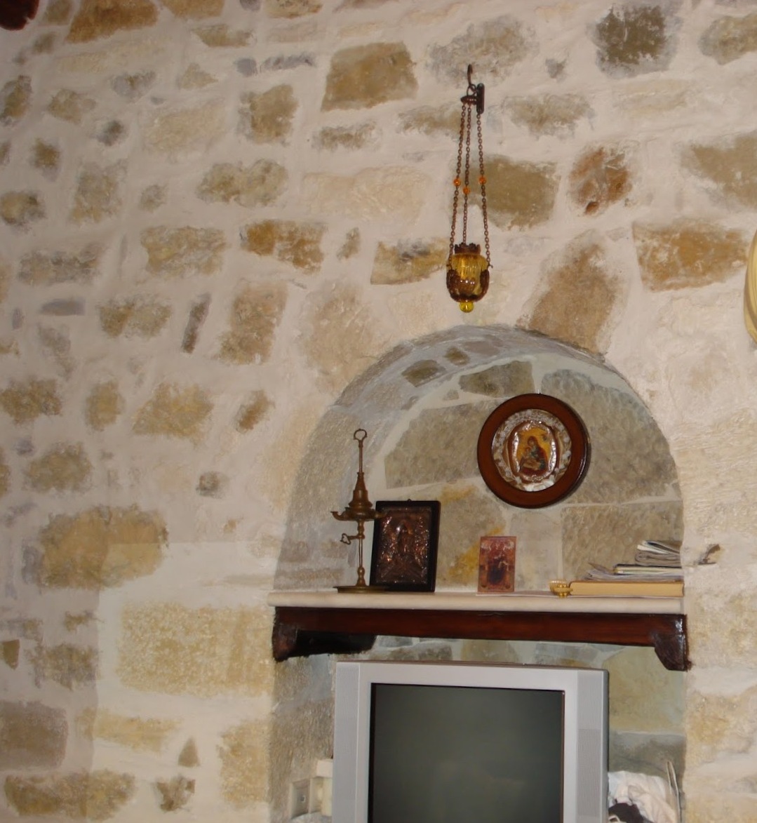 ΚΤΙΣΜA (ΕΛΛΗΝΙΚΑ): ΠΕΤΡΙΝΗ ΠΑΡΑΔΟΣΙΑΚΗ ΚΑΤΟΙΚΙΑ - ΙΕΡΑΠΕΤΡΑ