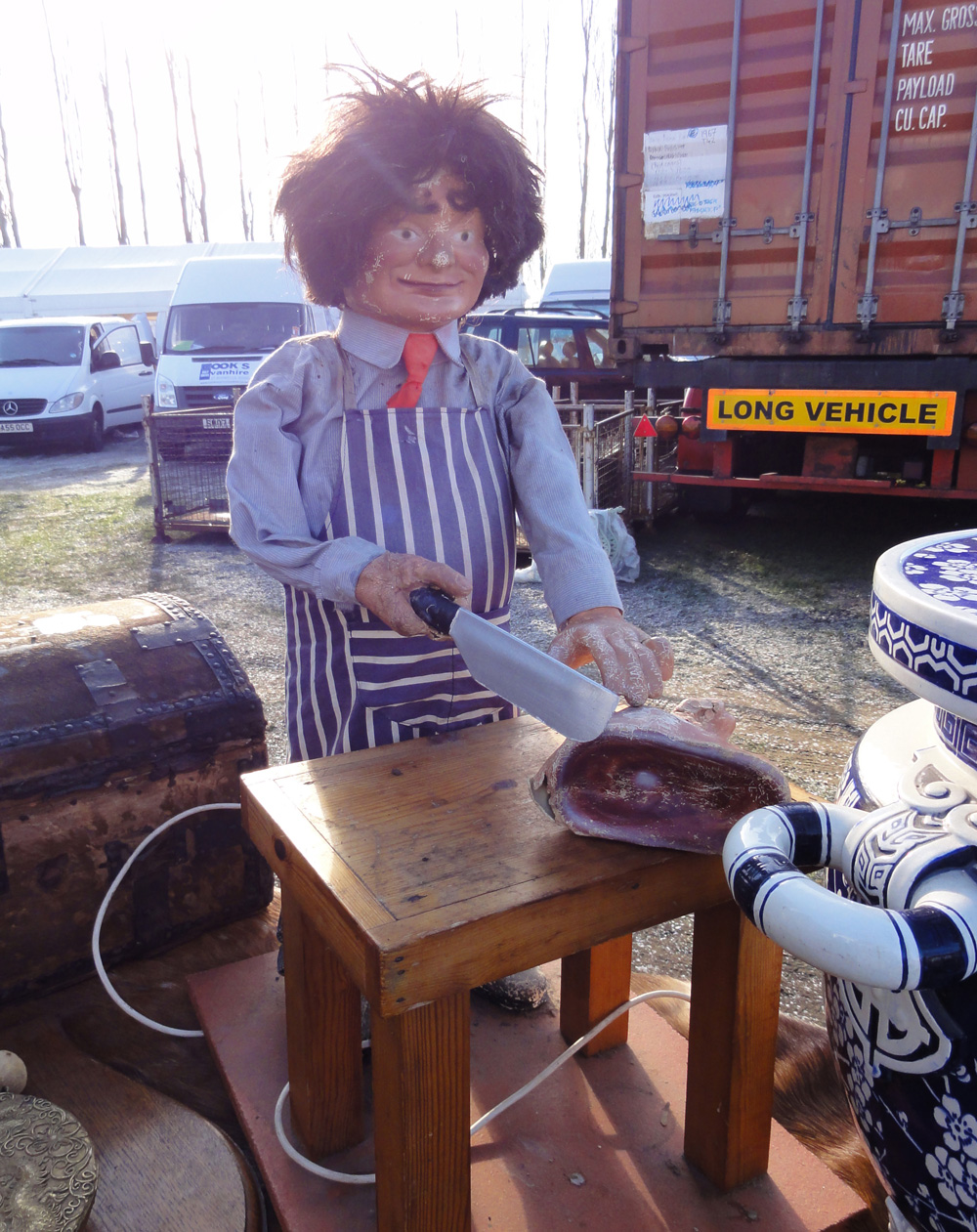 EAT THE RICH UK : NEWARK ANTIQUES FAIR 3rd FEB