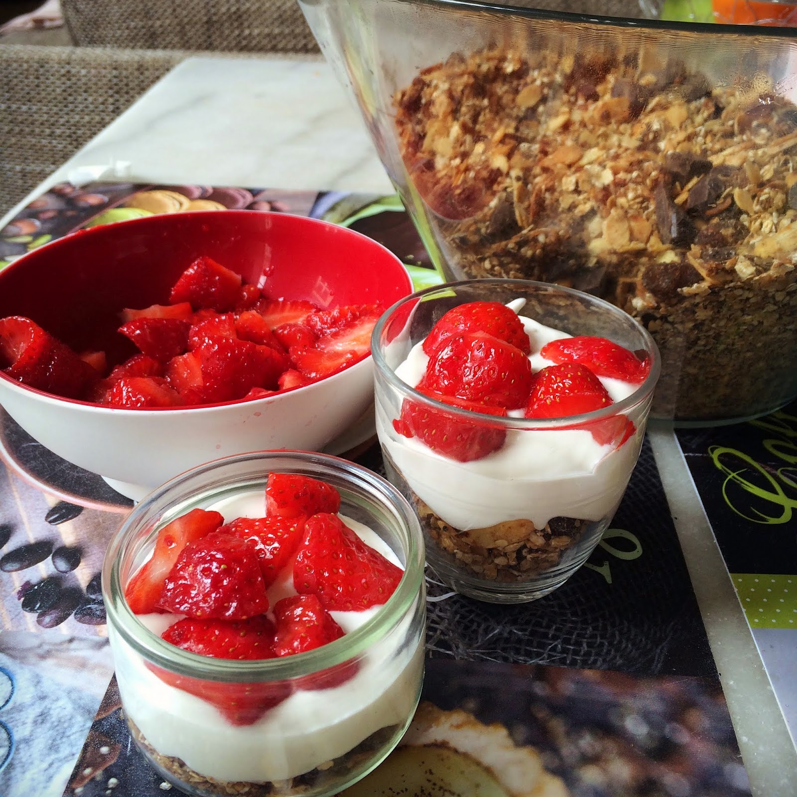 La cuisine de Marine: Verrine de granola, fraises et chantilly vanillée ...