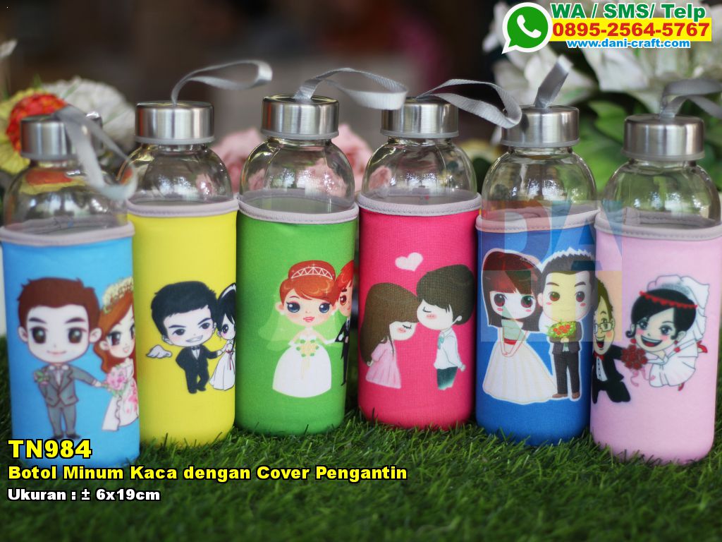 Botol Minum Kaca Dengan Cover Pengantin | Souvenir Pernikahan