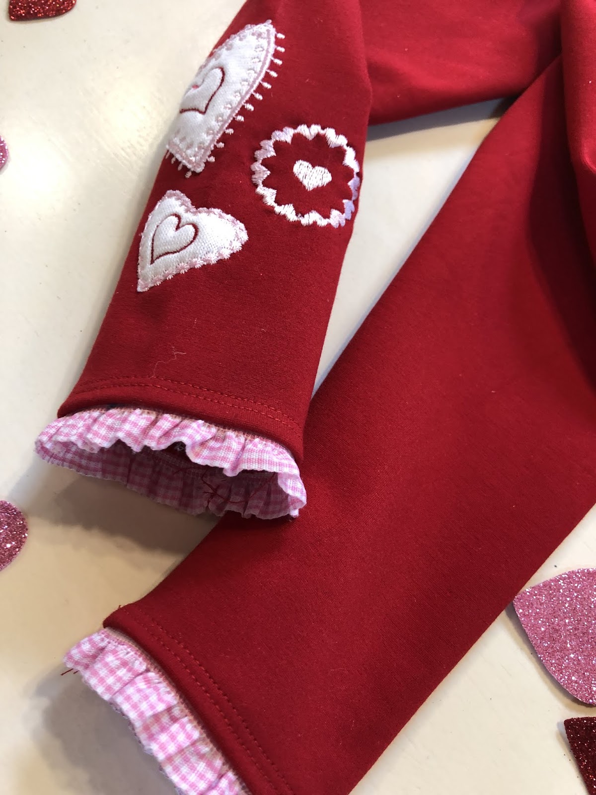 Girls in the Garden: Valentine Leggings with Pfaff Applique Creator