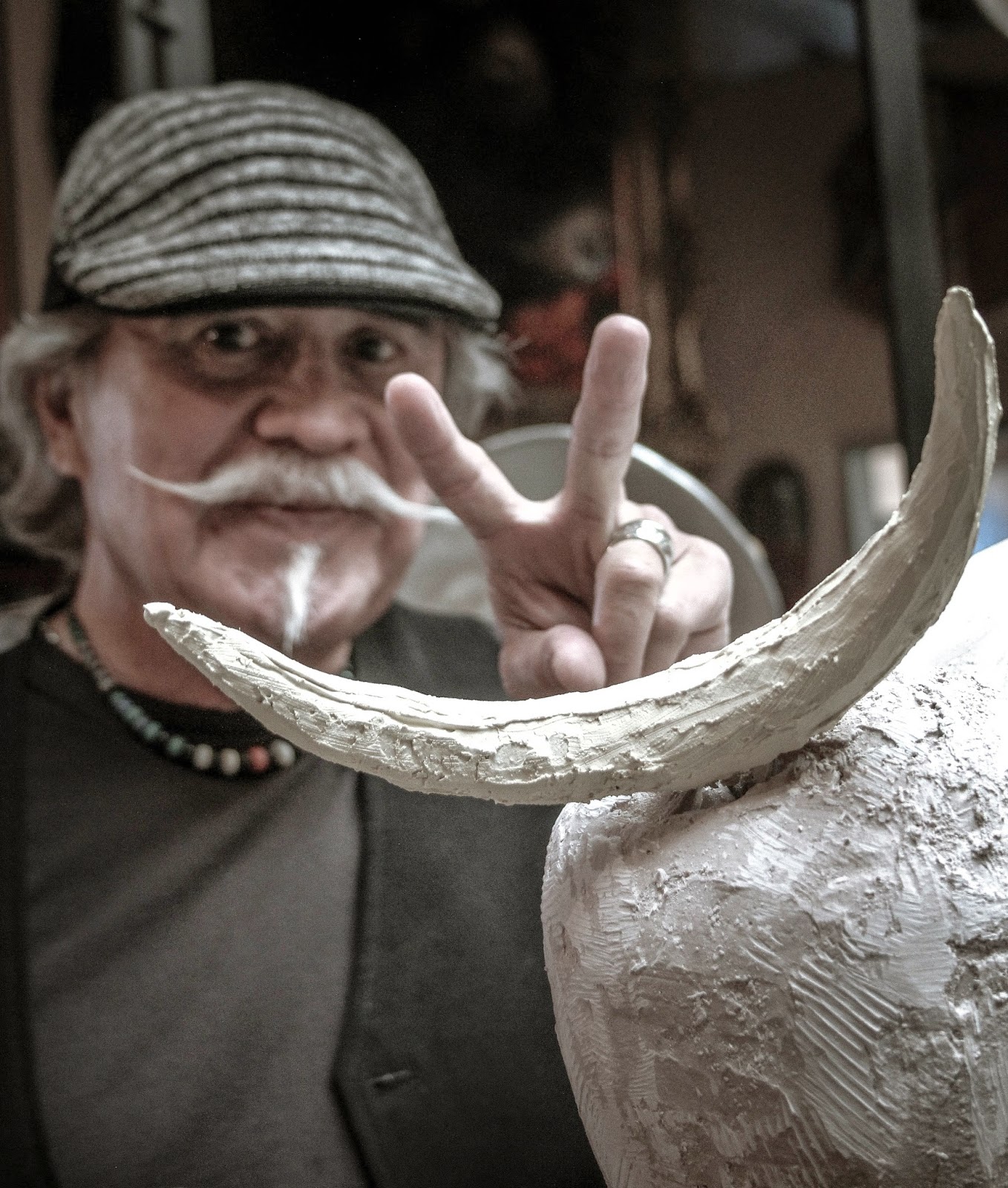 Chasing Santa Fe: NATIVE ARTIST DOUG COFFIN AT THE DRURY PLAZA HOTEL