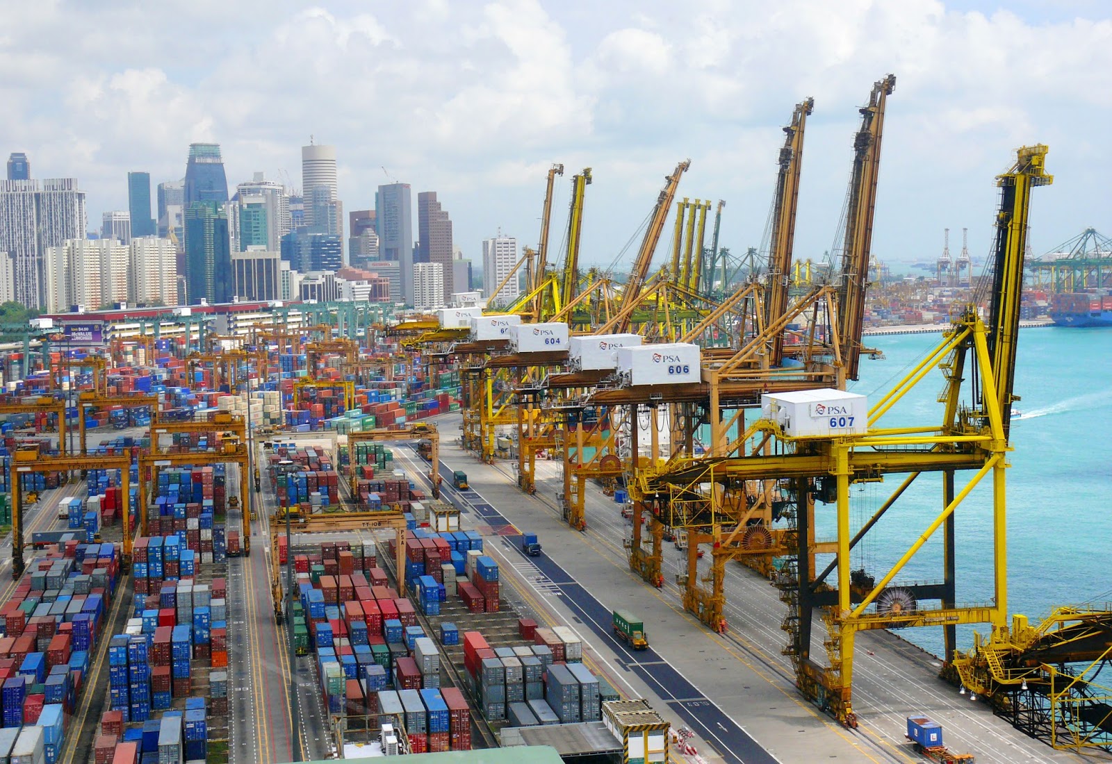 Los 5 mega puertos más grandes del mundo