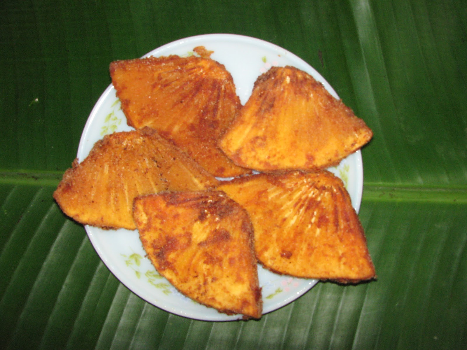 Cook Book: Jeev Kadgi Podi (Breadfruit fritters)