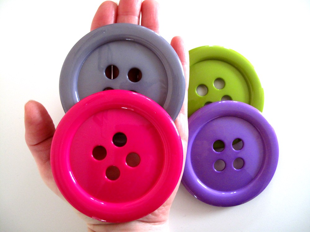 Giant Button *Shop News*... and new products.