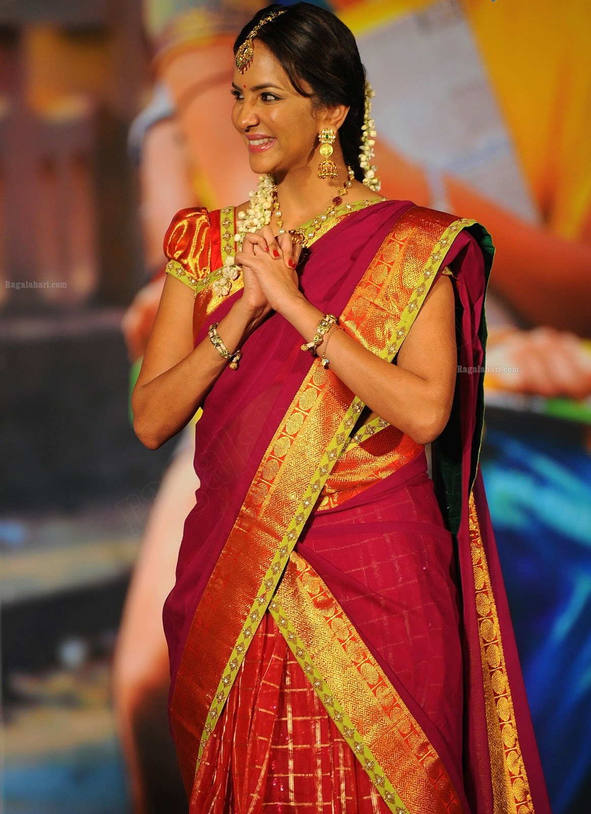 MY COUNTRY ACTRESS: Lakshmi Prasanna in Pattu Langa HD Photos