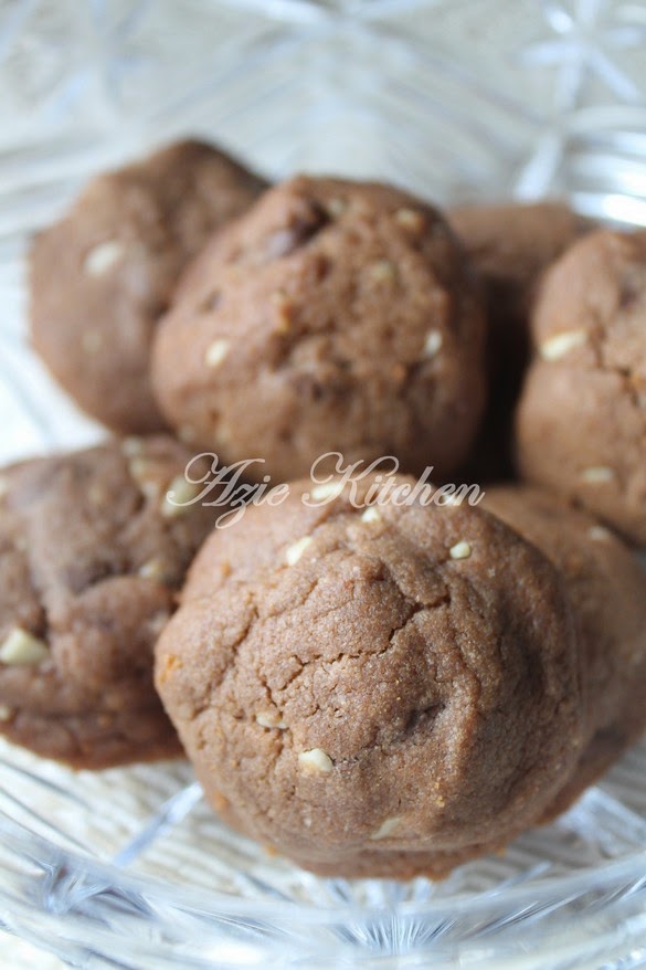 Biskut Coklat Chips - Azie Kitchen
