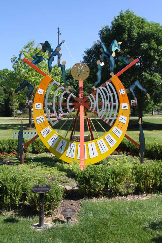 Public Art in Chicago: Schaumburg [Ecce Hora - By Christine Rojek]