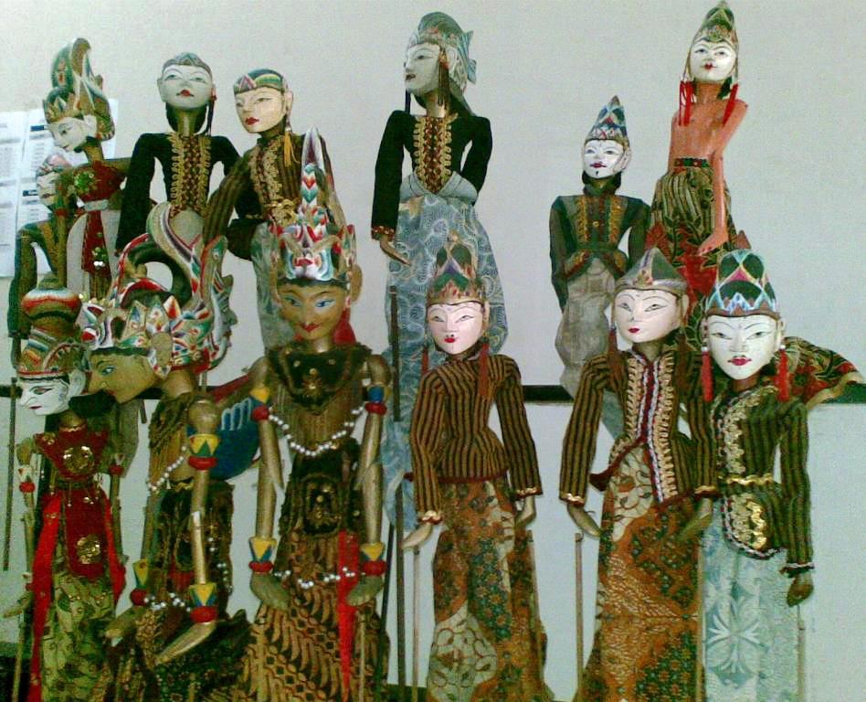Wayang Golek, Wayang Menak, Wayang Klitikan | Jual Wayang Kulit Khas ...