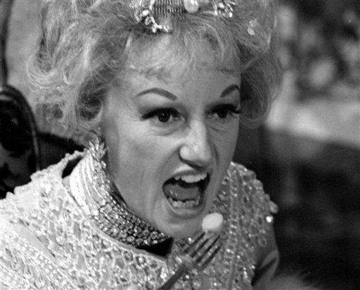 Phyllis Diller Was Completely And Inarguably Herself B4Night Photos phyllis-diller-was-completely-and-inarguably-herself-b4night-photos