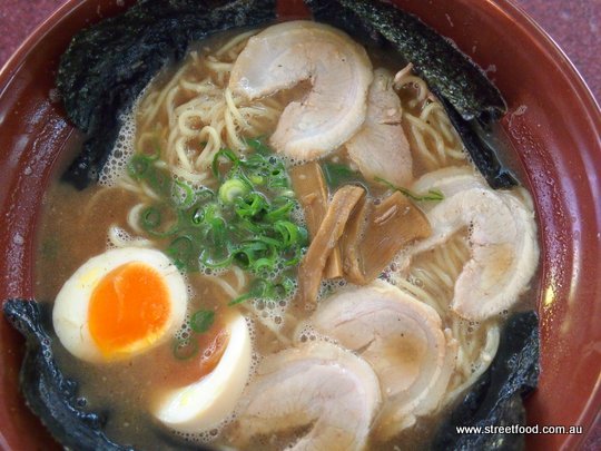 B-Kyu: Gumshara Japanese Ramen ~ Eating World - Chinatown