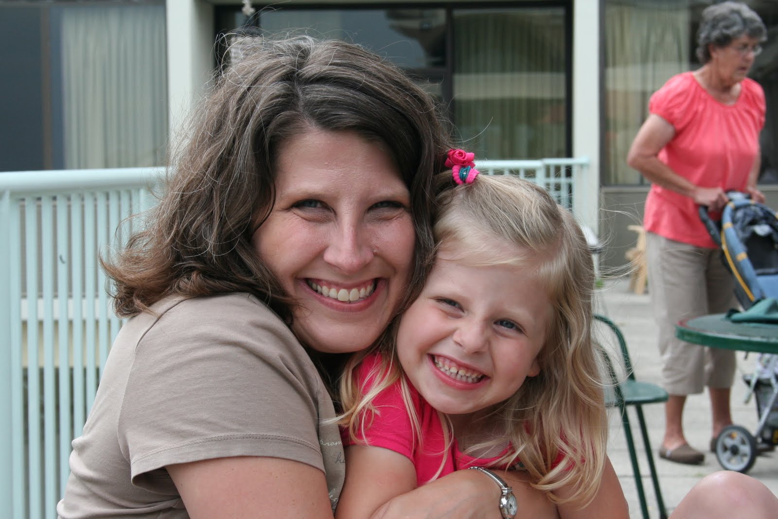 Sarah Tribune: Capps Family Reunion - Out of Order!