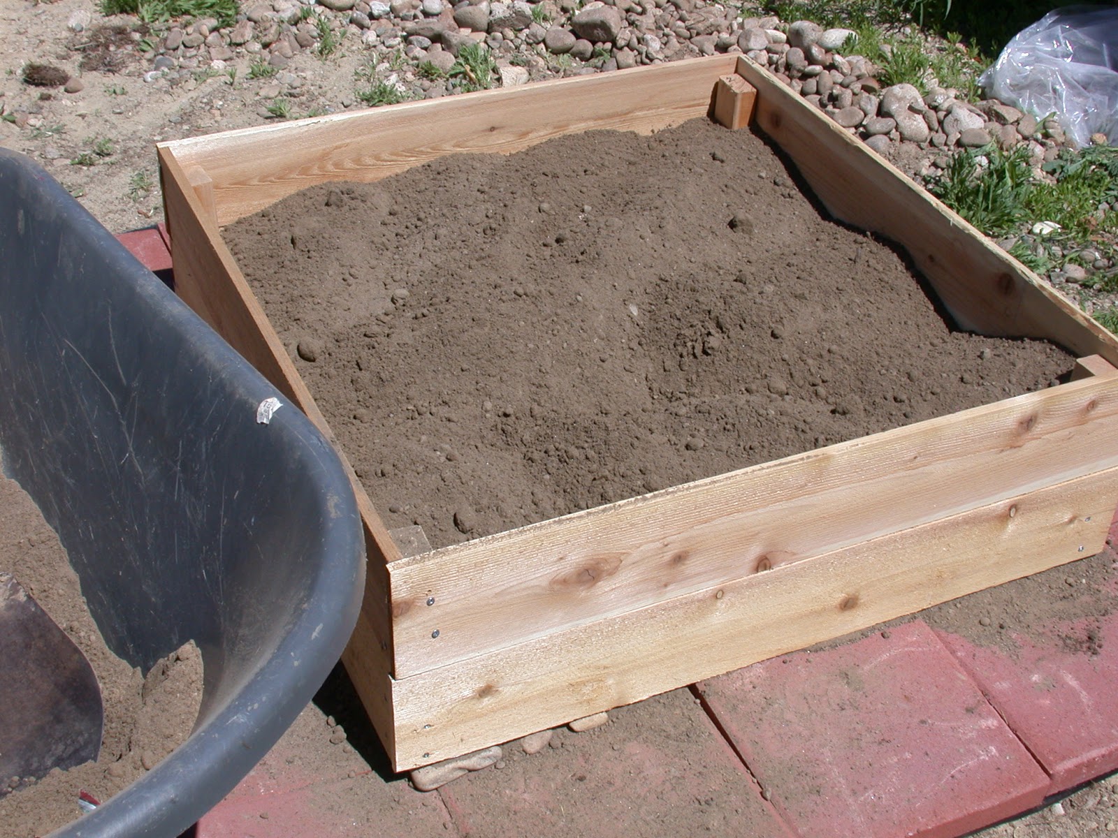 This Girl Gardens: Constructing Potato Boxes