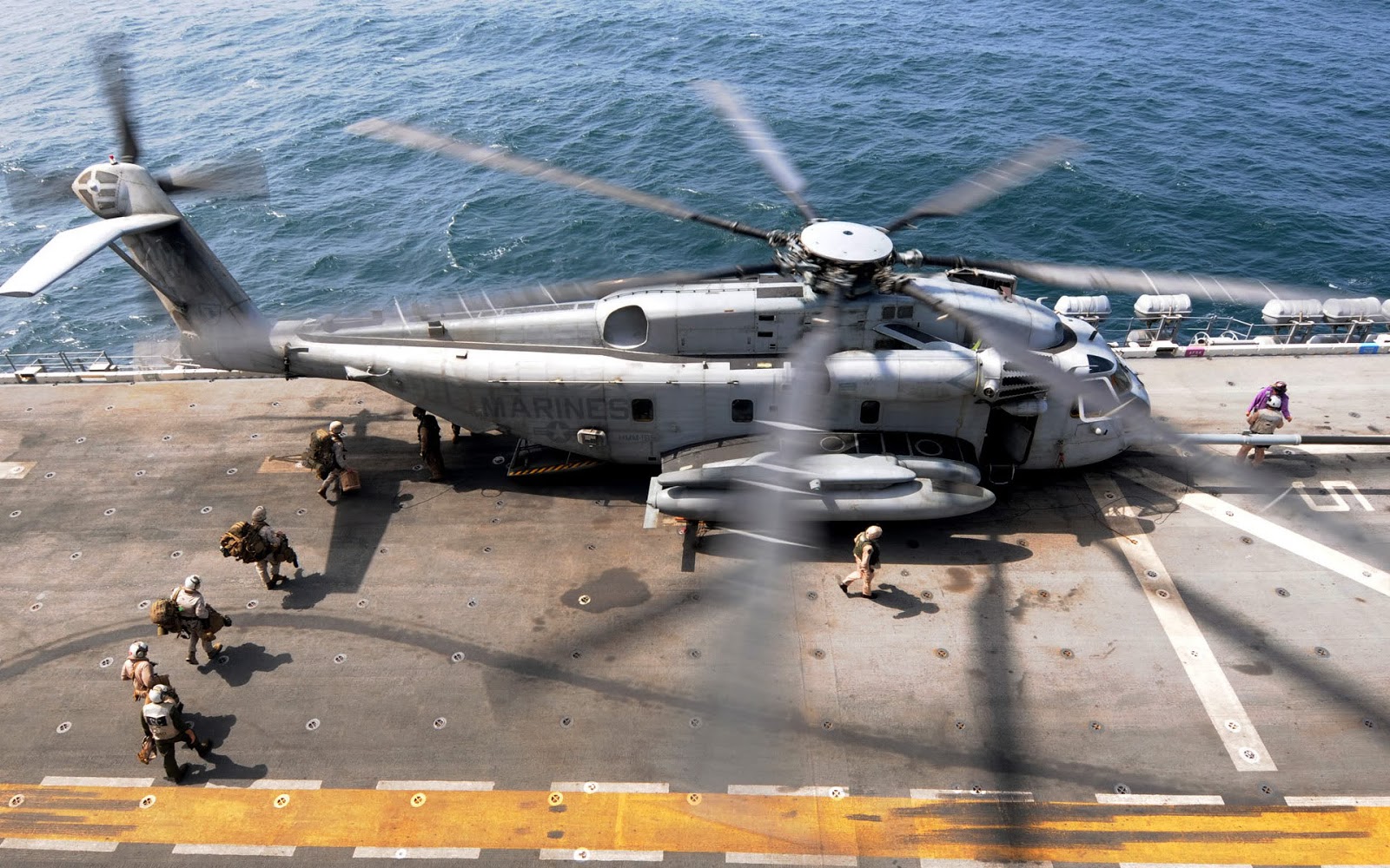 Defence Horizon: Sikorsky CH-53E Super Stallion