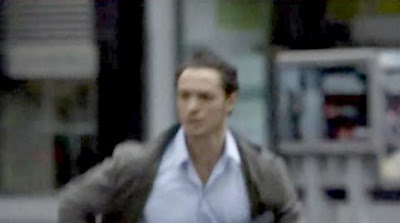 Who is that actor, actress in that TV commercial?: Verizon Motorola ...