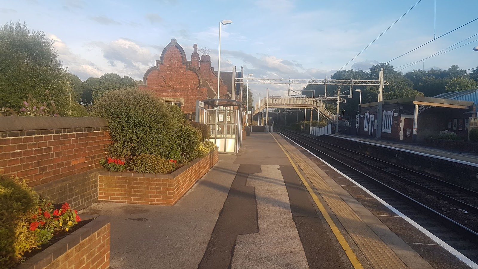 Porsche-noir: Longport : Stoke-on-Trent, England.