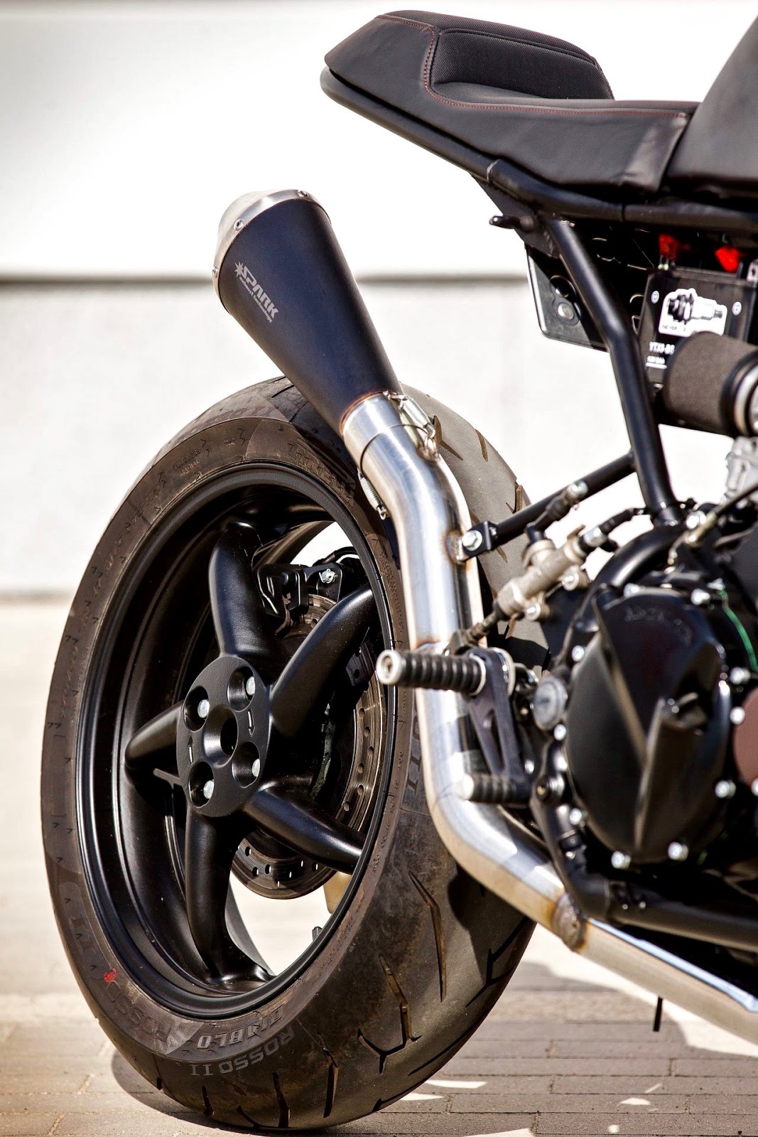 RHCC Sevenfifty - Inazuma café racer